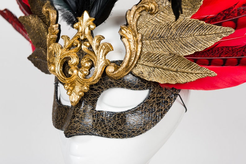 Hurley - Royal Opulence Feather Mask - Etsy