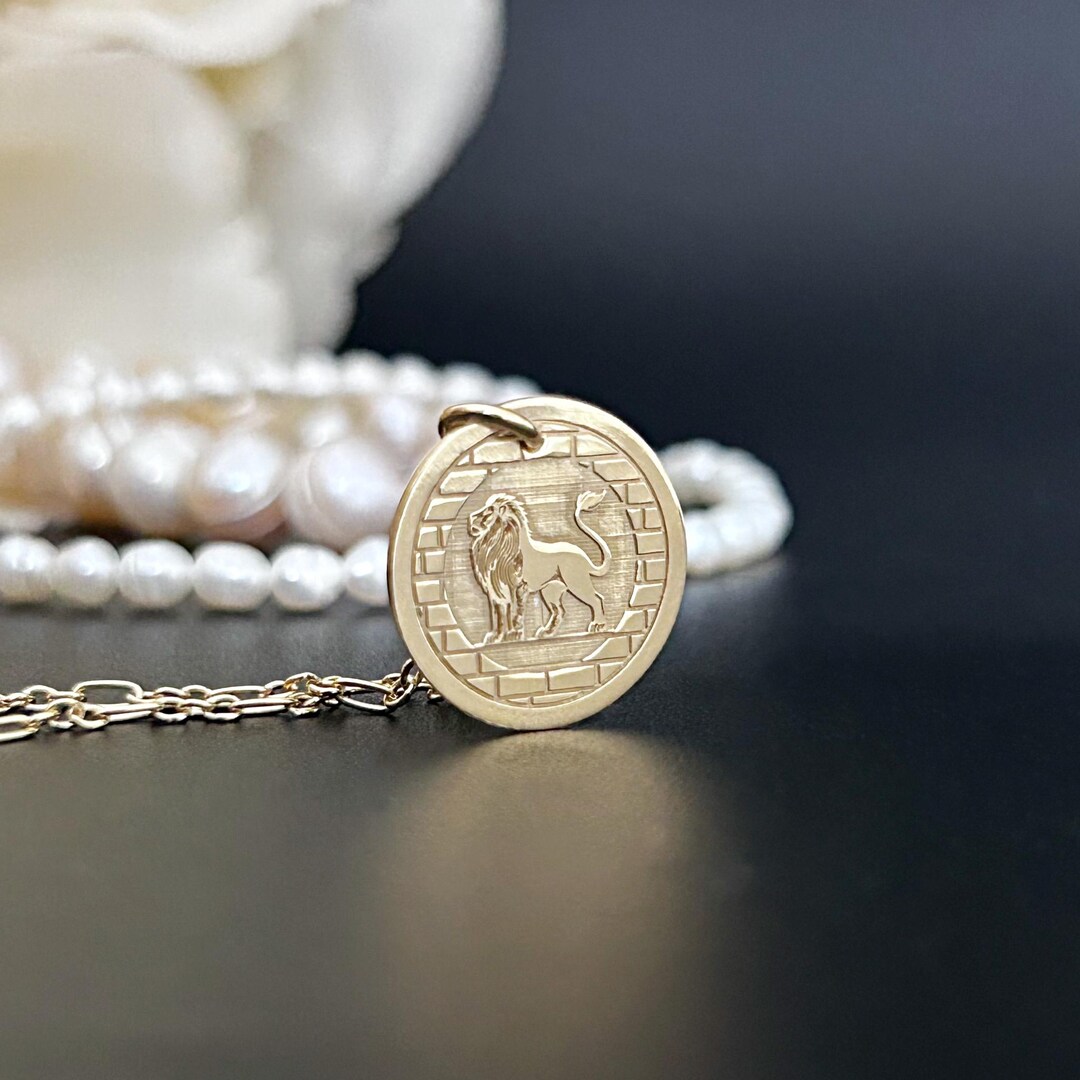Lion of Judah Coin Charm No Chain, Jewish Medallion Gold Handwriting ...