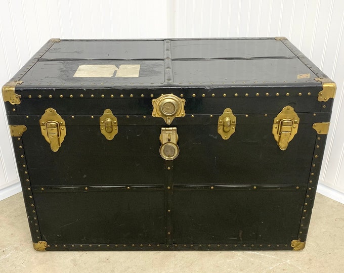 Vintage Large Trunk & Bag Co. Dependo Vulcanized Trunk Storage Chest ...