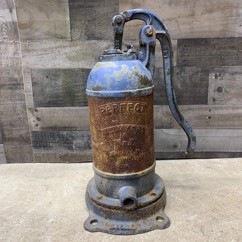 Antique Hand Water Pump - Etsy