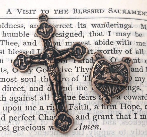 NEW First Communion Agnus Dei Face of Jesus Rosary | Etsy