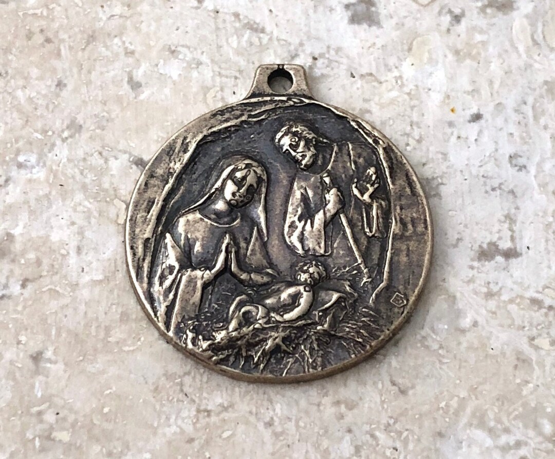 Holy Family - Nativity - Birth of the Lord - Mary Praying - 1 1/8 ...