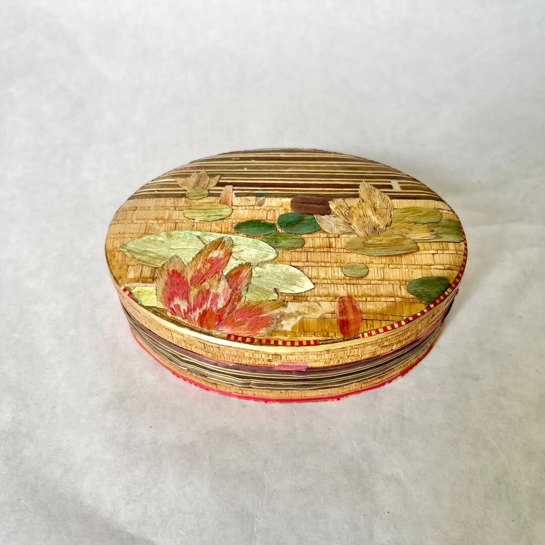 Vintage Painted Reed Box With Lily Pads // Vintage Travel - Etsy