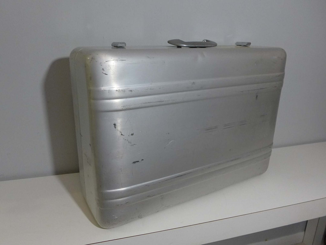 Zero Halliburton Silver Aluminum Suitcase Vintage Mid Century Modern ...