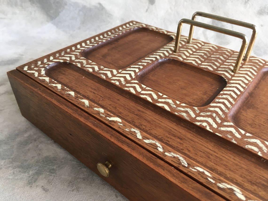Vintage Desk Vallet (re)designed in Chevrons - Etsy