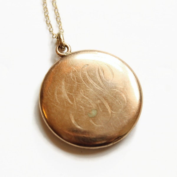 Locket Photo Print - Etsy