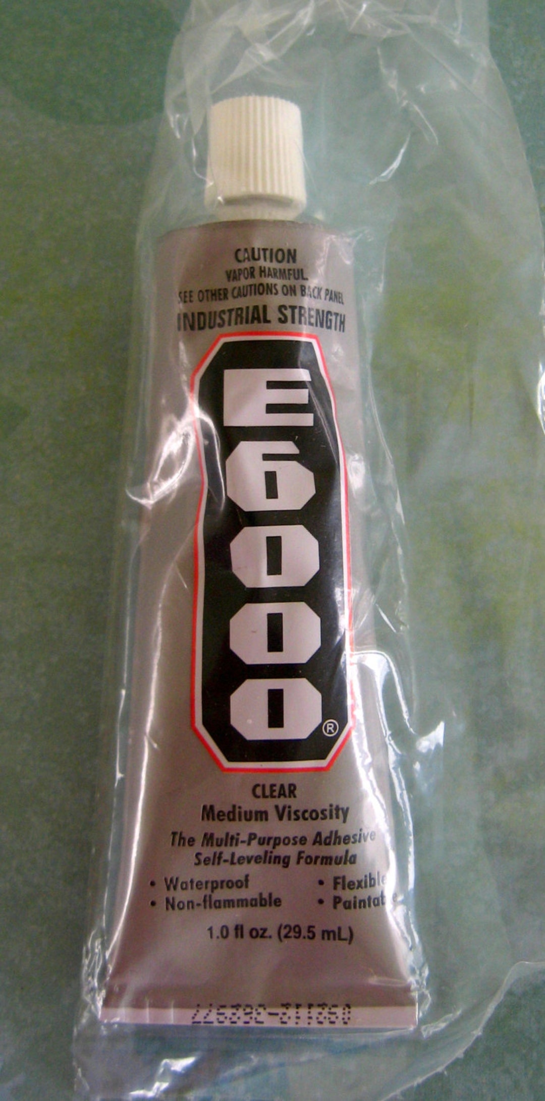 E6000 Craft Adhesive 1 Oz Tube With Applicator Glass Adhesive Wholesale ...