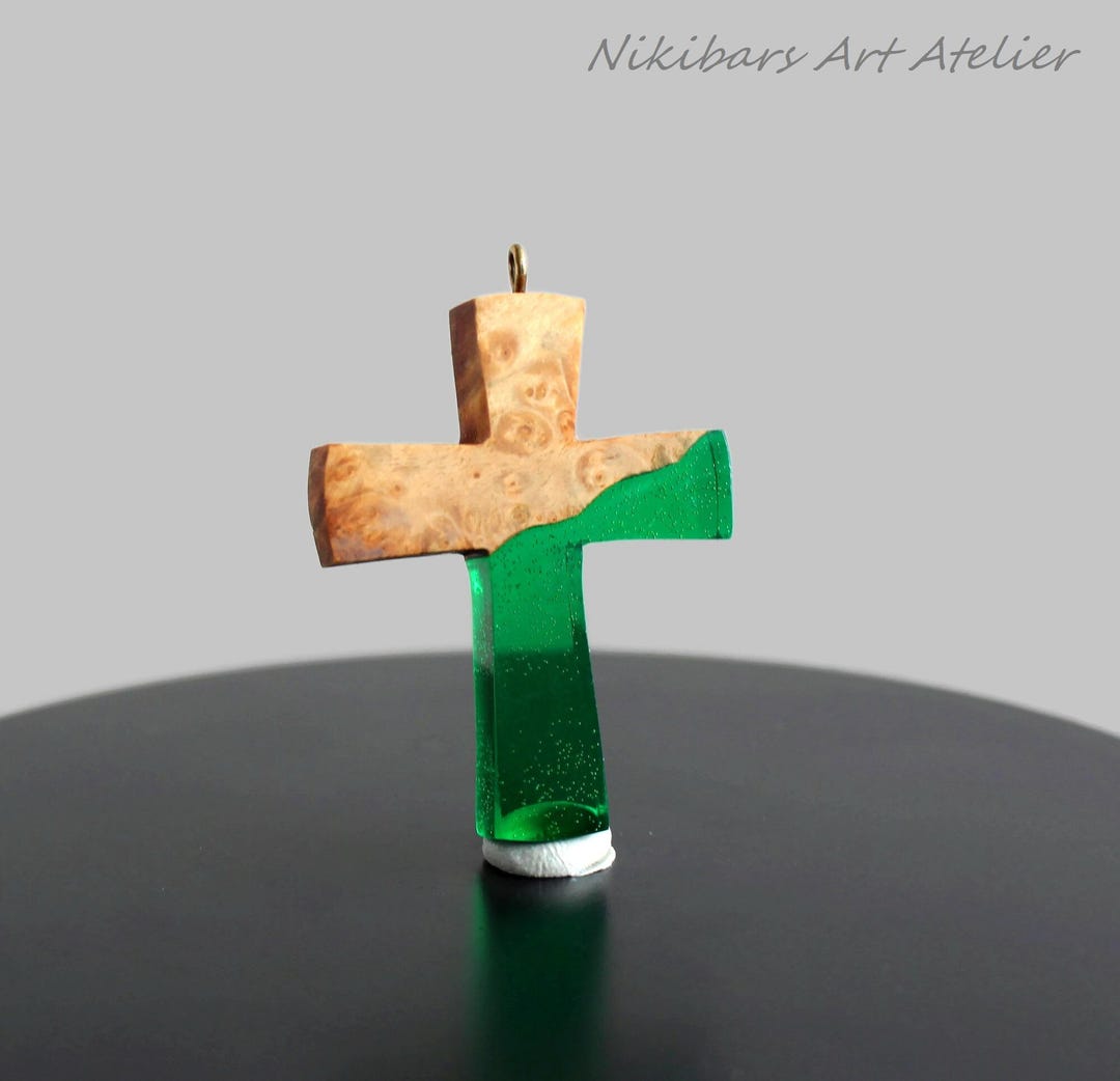 Handmade Emerald Green Resin Cross Necklace, Burl Wood Art - Etsy
