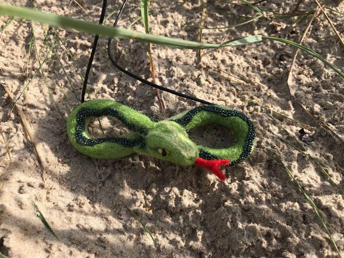 Needle Felted Green Snake,magnet,necklace,infinity. - Etsy