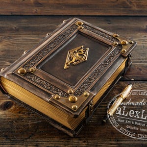 Skyrim Leather Journal - 8 X 10 Inches Large - 600 Blank Pages ...