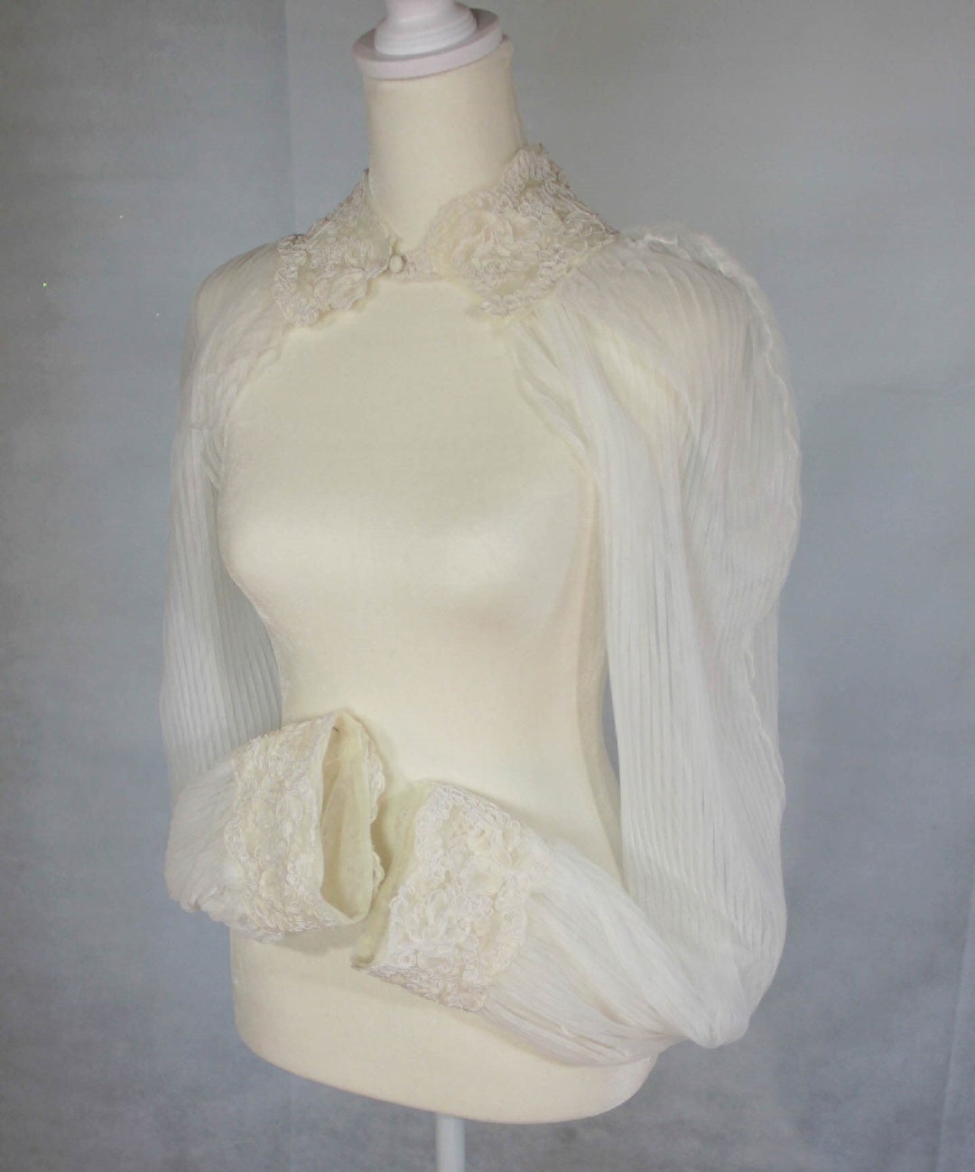 Pleated Tulle Jacket With Lace / Bridal Cover-up With Balloon Sleeves ...