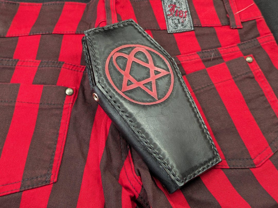 Biker Coffin Leather Wallet - Heartagram Gothic Hand-tooled Vegetable ...