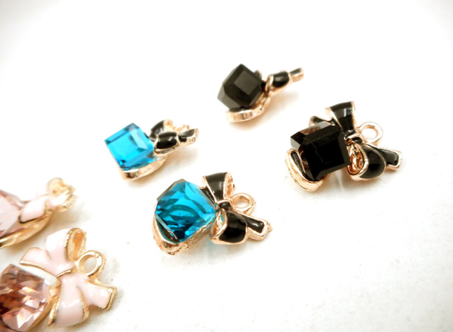 2 Glass Gift Box With Bow Charms - 27-4-2 - Etsy