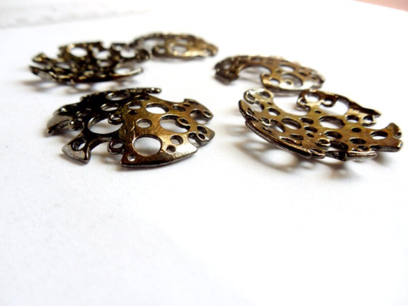 4 Gunmetal Abstract Connectors 2-26 - Etsy