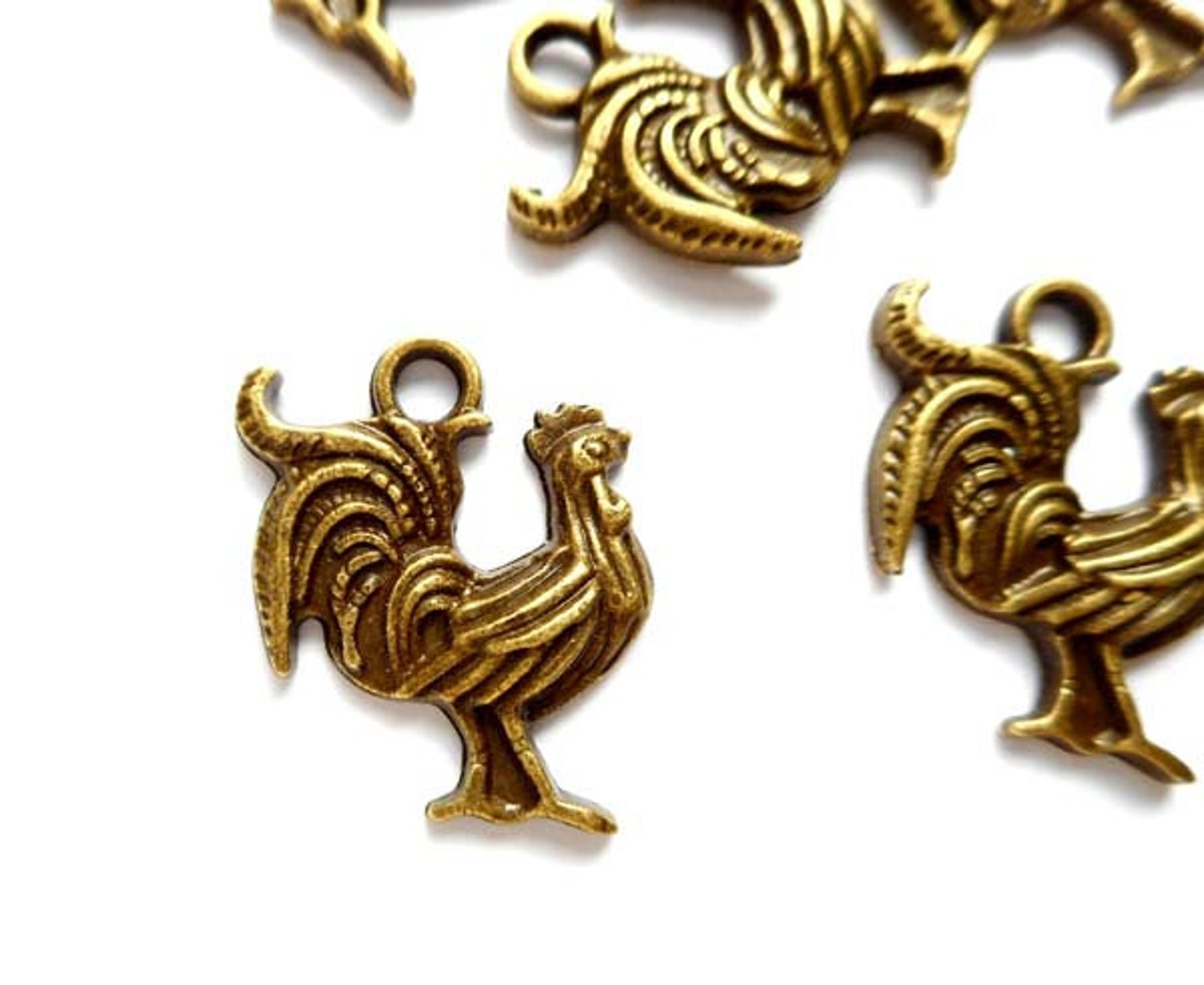 5 Antique Bronze Rooster Charms 27-15-4 - Etsy
