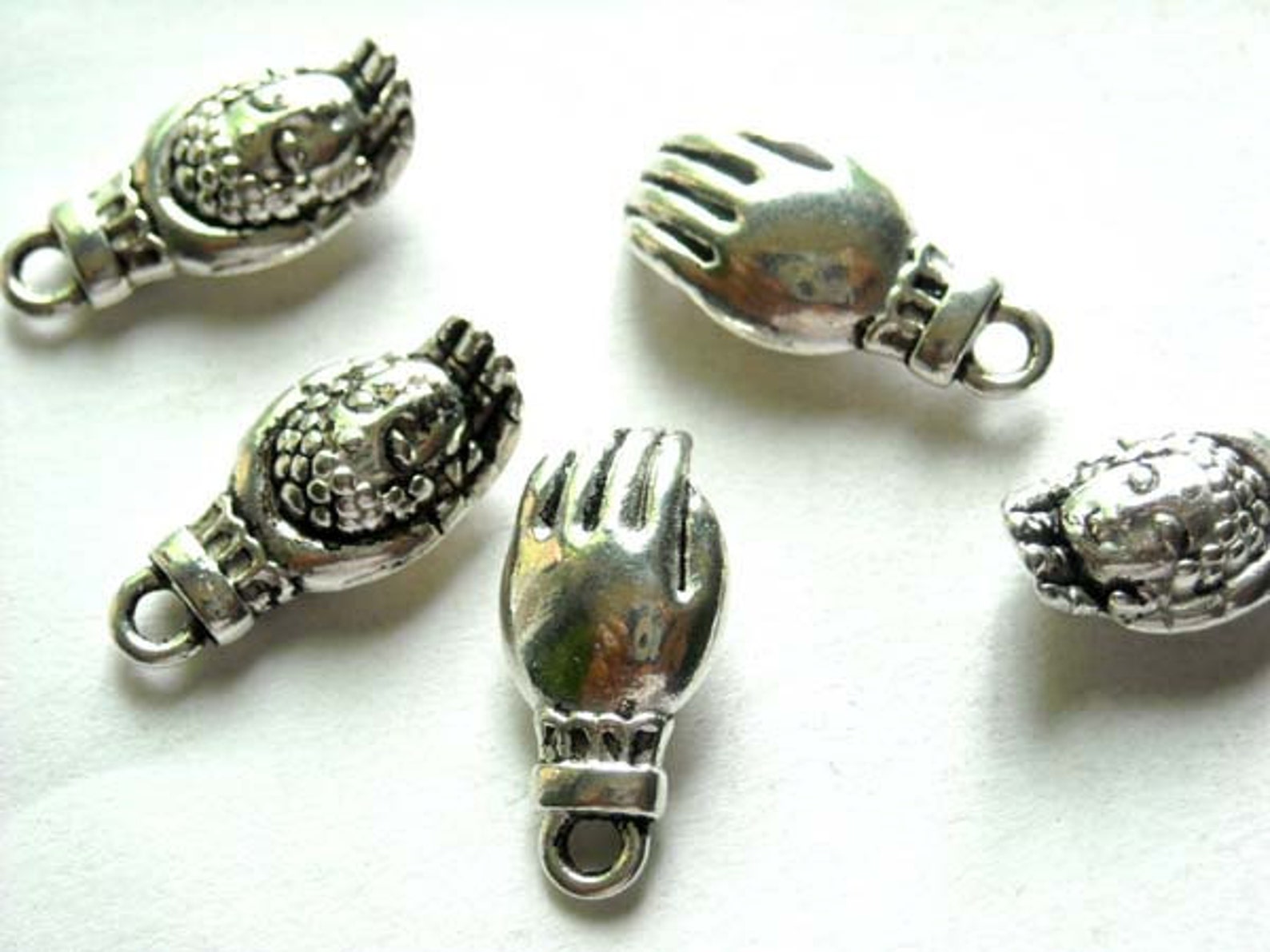 5 Antique Silver Buddha Head in Hand Charms - 21-19-1 - Etsy