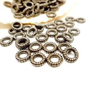 50/100 Gunmetal Textured Jump Rings 6mm, Closed Loop - 10-GM-16 - Etsy