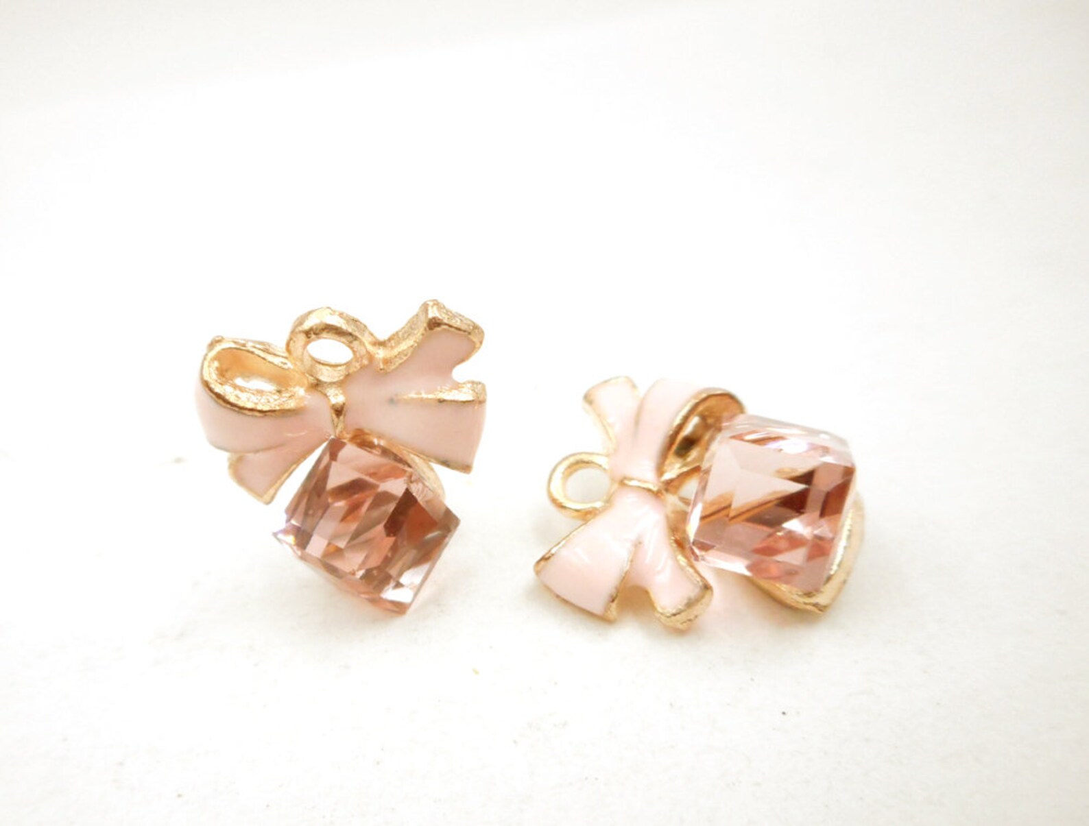 2 Glass Gift Box With Bow Charms - 27-4-2 - Etsy