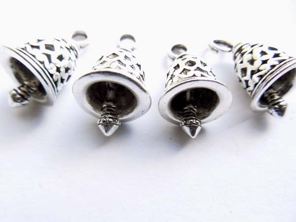 4 Antique Silver Bell Charms 20-A-27 - Etsy