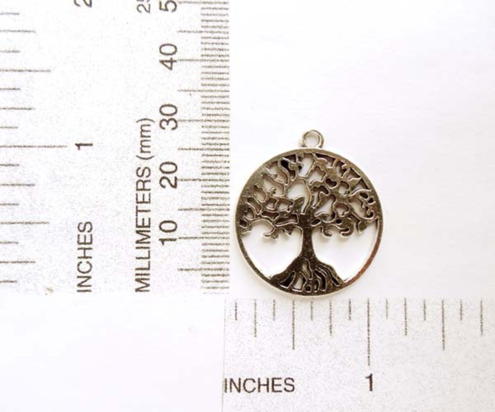 6 Antique Silver Tree of Life Charms 23-16 - Etsy