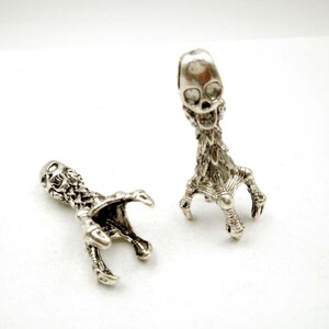 2 Antique Silver Skull With Talon Claw Bead Cap/pendant/charms - 22-20 ...