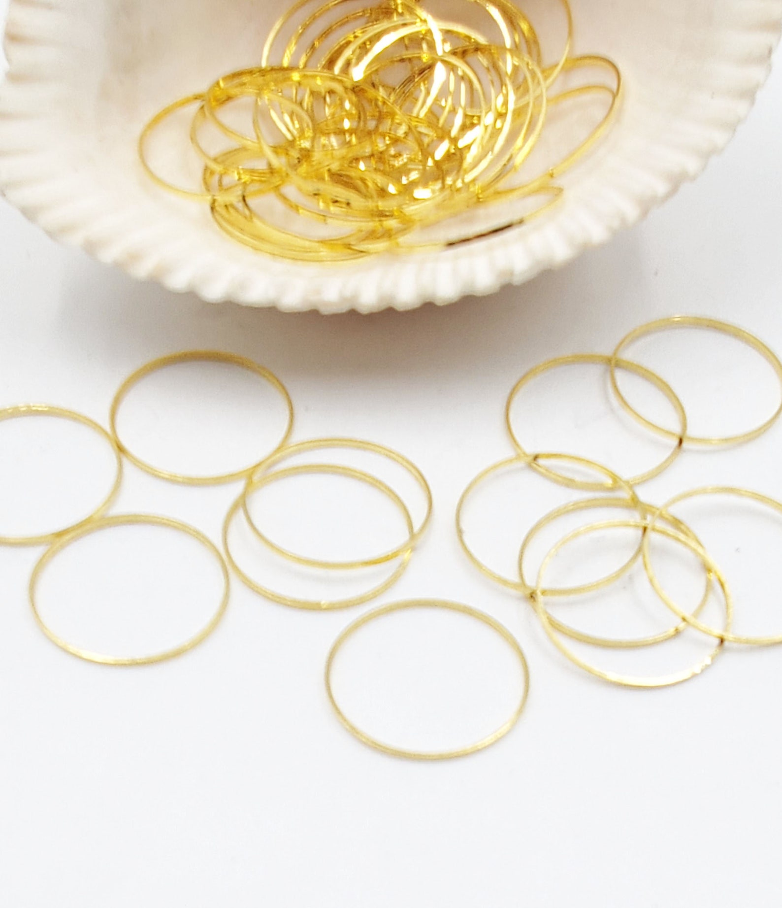 20 Gold Plated Closed/linking Jump Rings 18mm 8-23 - Etsy