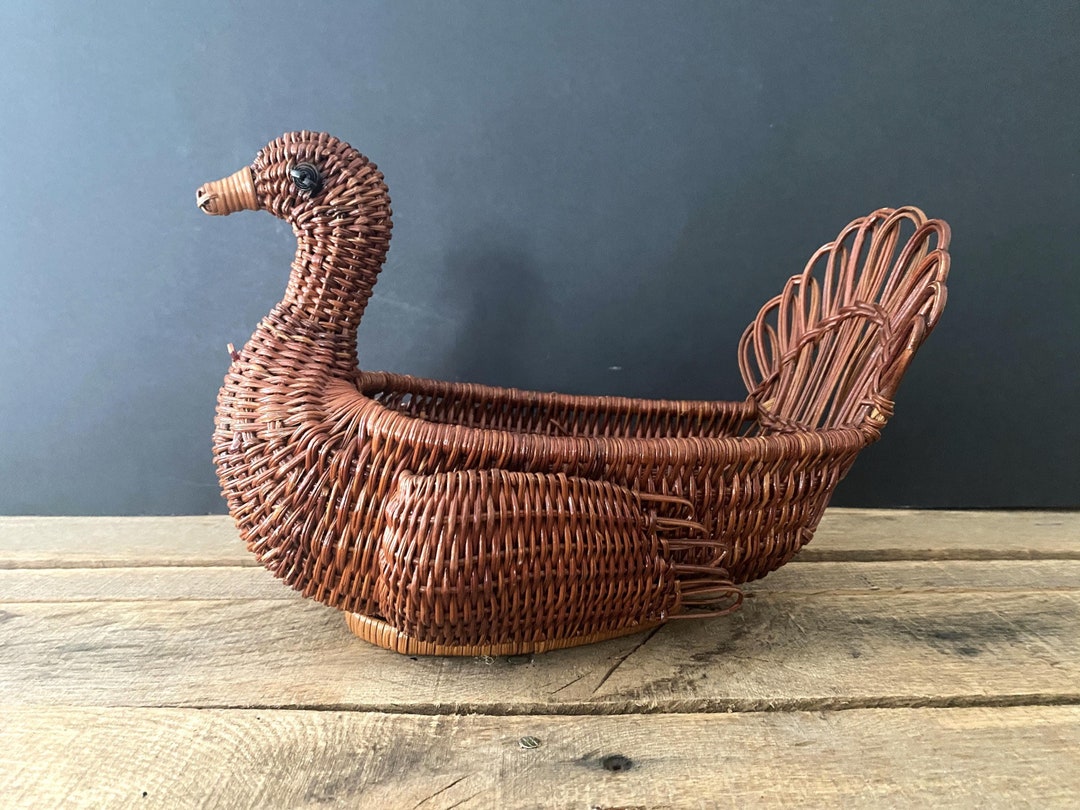 Vintage Natural Wicker Woven Rattan Duck, Peacock, Turkey Basket - Made ...
