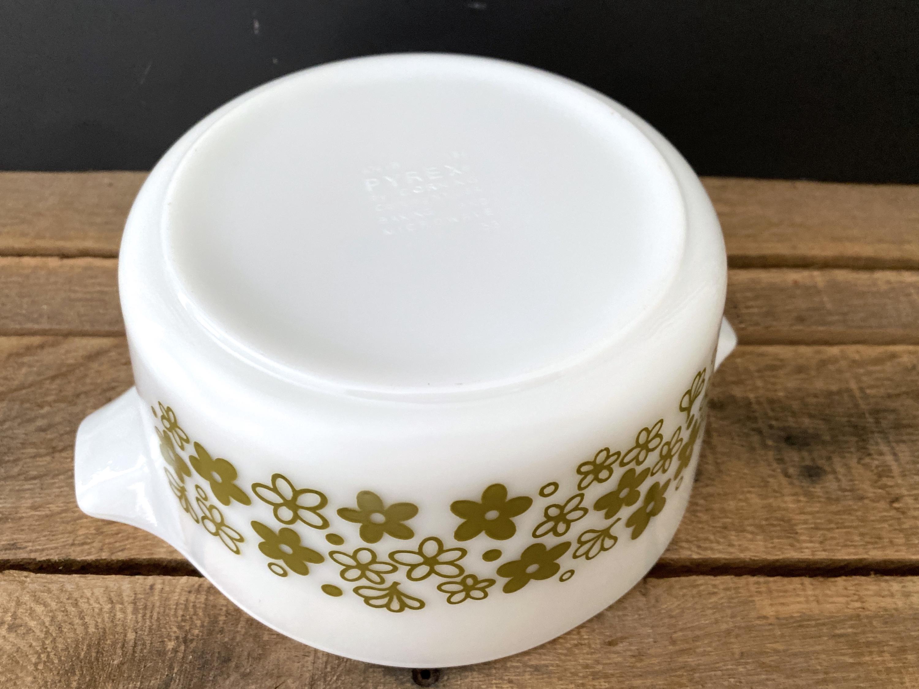 1-1/2 Quart Pyrex Spring Blossom 474-B White With Green Flowers ...