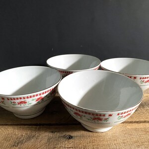 Set of 4 Vintage Porcelain Chinese Rice Bowls Gold Trim Red Floral ...