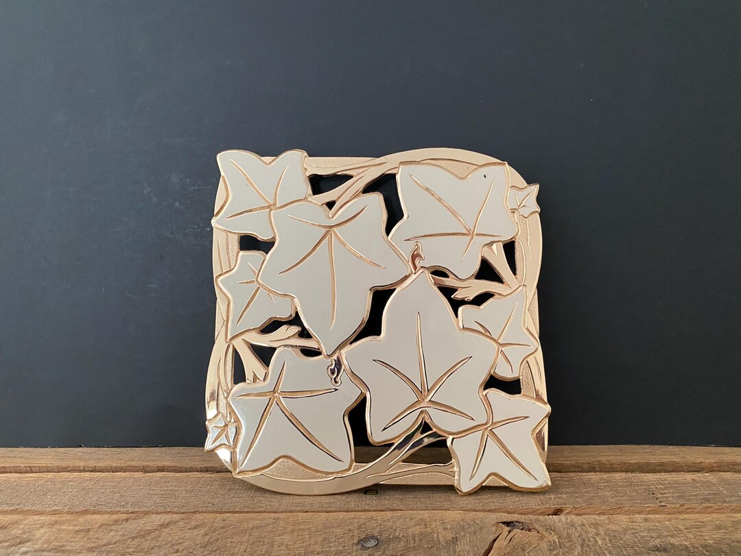 Vintage Gold & White Oneida Ivy Hot and Cold Trivet by WM. A. Rogers ...