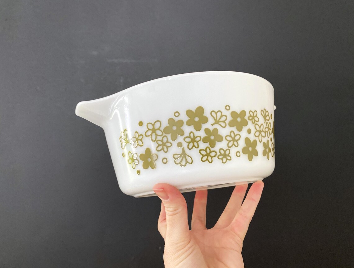 1-1/2 Quart Pyrex Spring Blossom 474-B White With Green Flowers ...