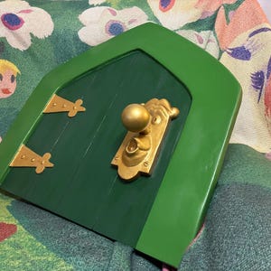 Alice in Wonderland Door Decoration and Prop, 20.5" Wide X 19.25" Tall ...