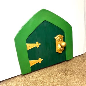 Alice in Wonderland Door Decoration and Prop, 20.5" Wide X 19.25" Tall ...