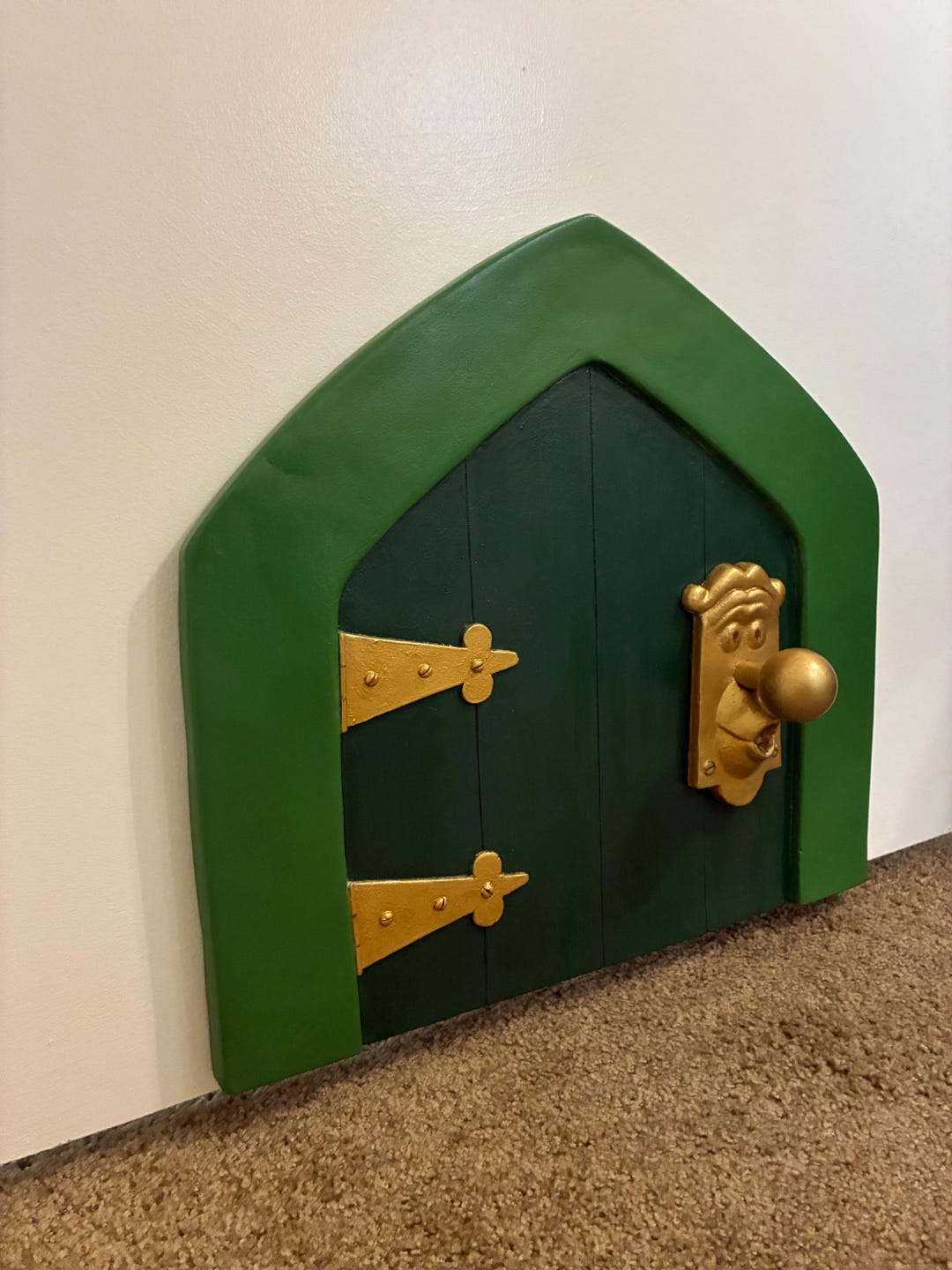Alice in Wonderland Door Decoration and Prop, 20.5" Wide X 19.25" Tall ...