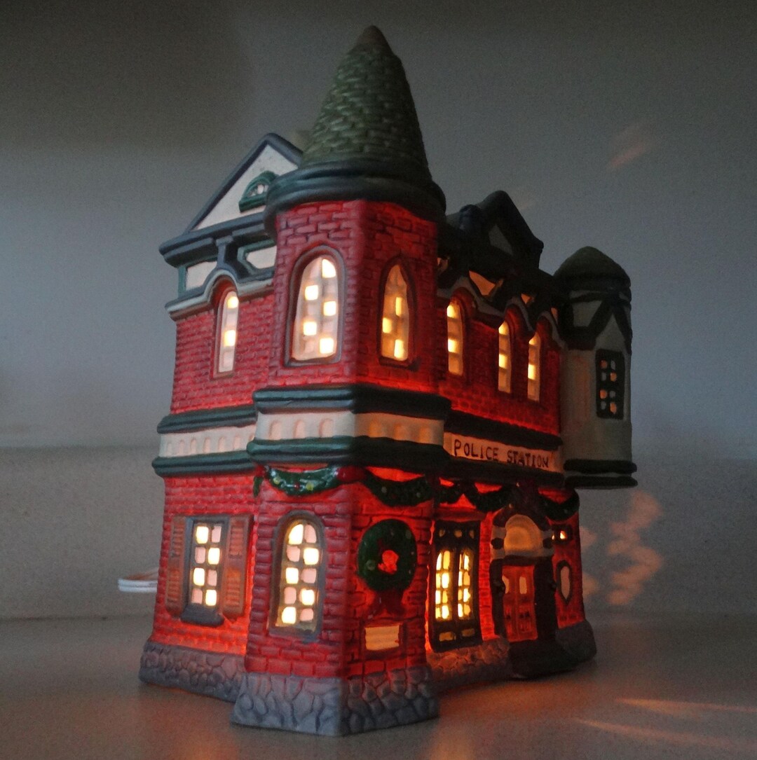 Dickens Collectables 1995 brick Police Station Ceramic Christmas ...