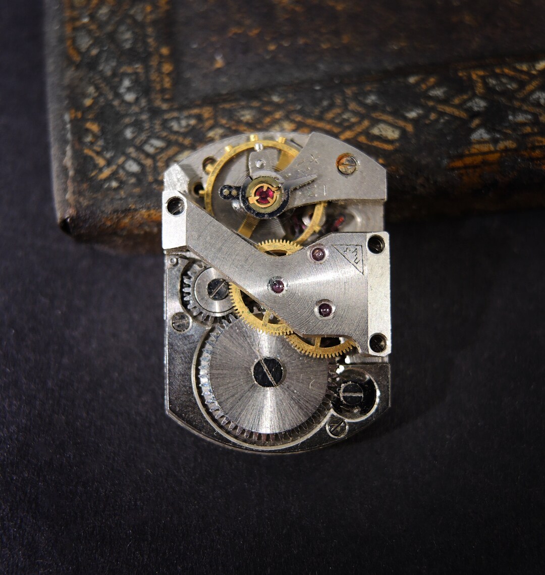 Rare Vintage Watch Movement Rectangular Watch Mechanism C101 - Etsy