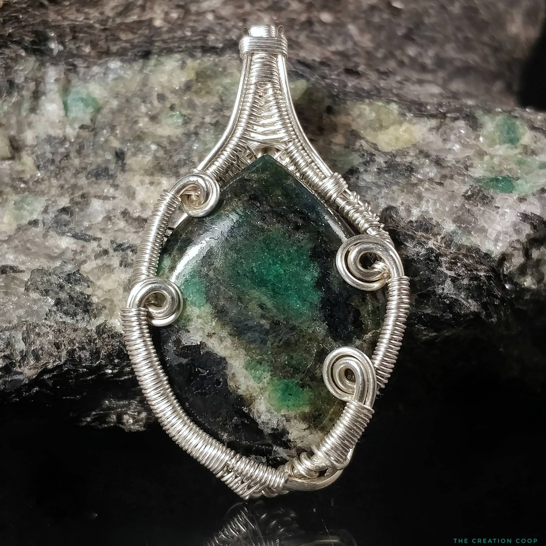 One of a Kind Pendant, NC Emerald Cab, Crabtree Mine, North Carolina ...