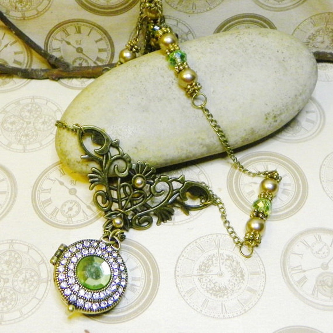 Victorian Green Locket - Etsy