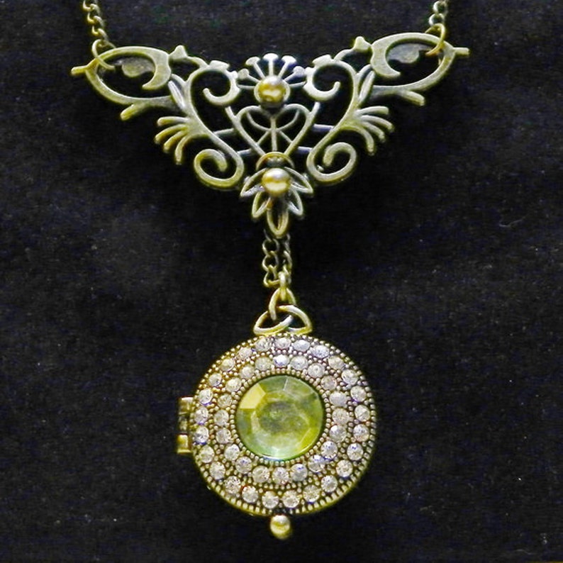 Victorian Green Locket - Etsy