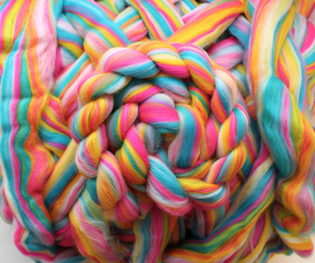 5.5oz Merino 'neon' Wool Combed Top Roving Dyed Wool Spinning Fiber ...