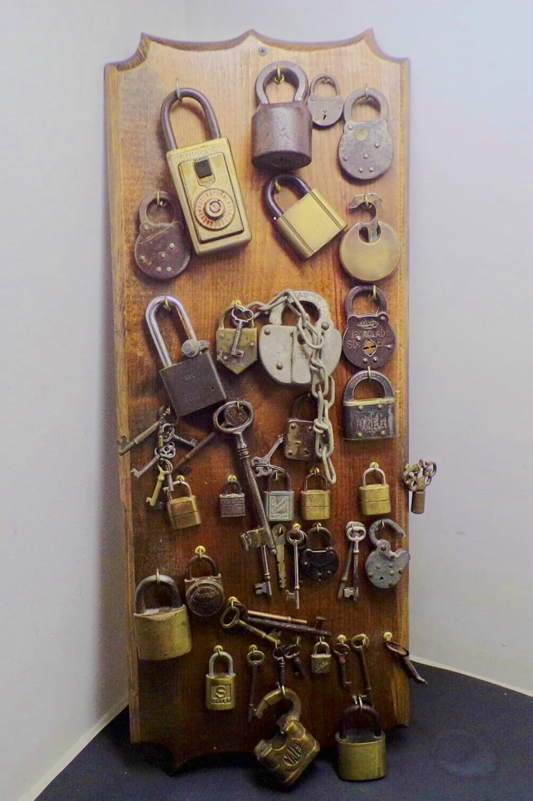 Antique Vintage Padlocks and Skeleton Keys, Handmade Wooden Pine ...