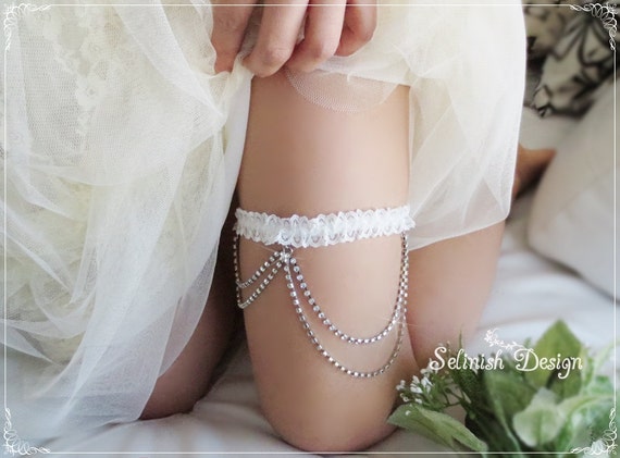 Chain garter store