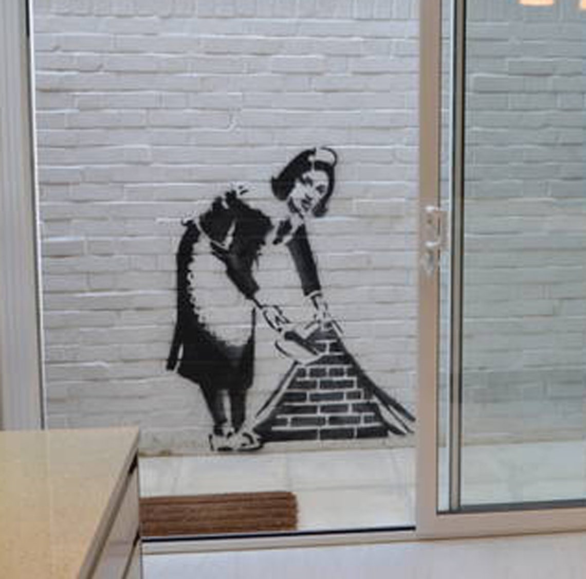 Banksy Sweeping Maid STENCIL Enorme Mural XL Tamaño Natural. - Etsy España