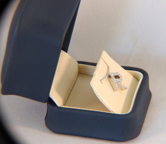 Diamond initial pendant in the letter R with 0.24 | Etsy