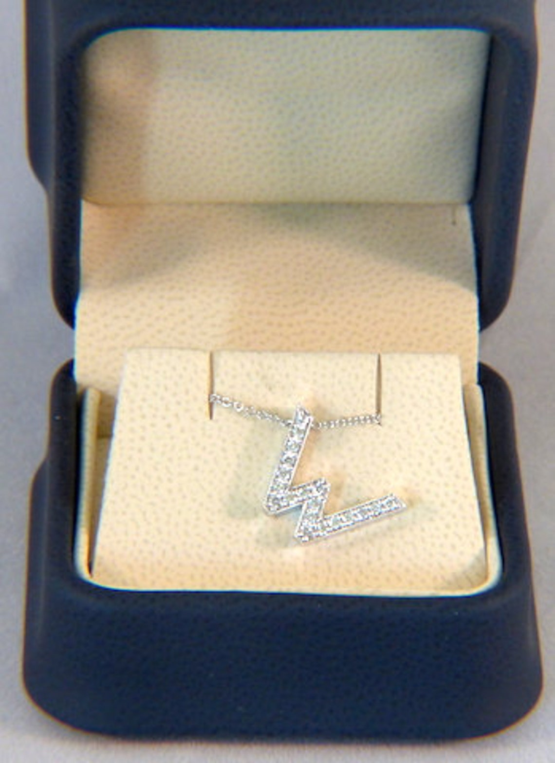 Platinum diamond initial pendant in the letter W | Etsy