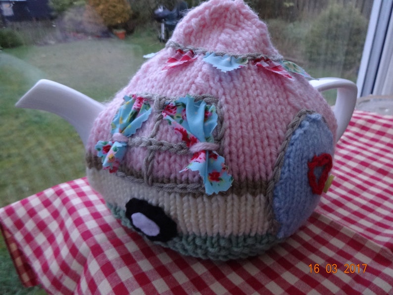Caravan tea cosy cozy knitting pattern pdf camping retro | Etsy