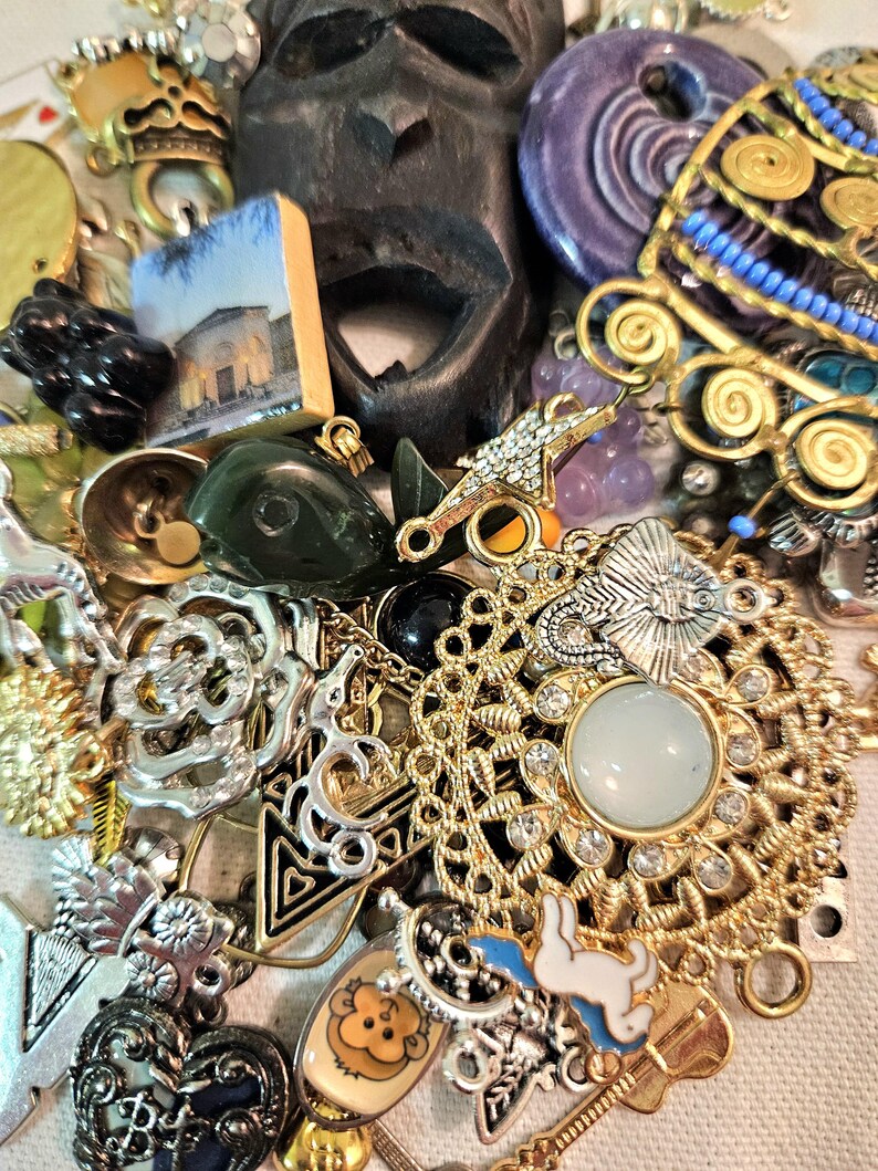 100 Vintage to Modern Mixed Random Charms or Pendants Lot 165 - Etsy