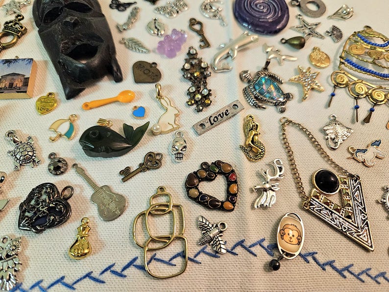 100 Vintage to Modern Mixed Random Charms or Pendants Lot 165 - Etsy