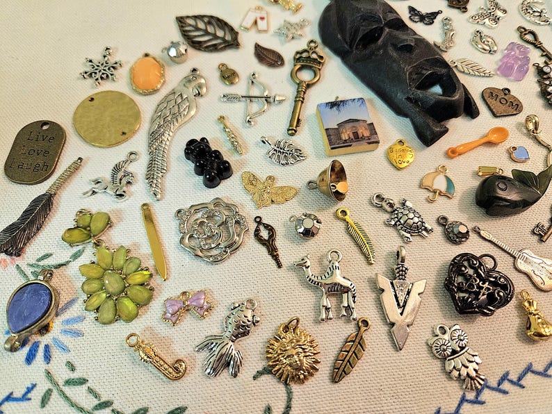 100 Vintage to Modern Mixed Random Charms or Pendants Lot 165 - Etsy