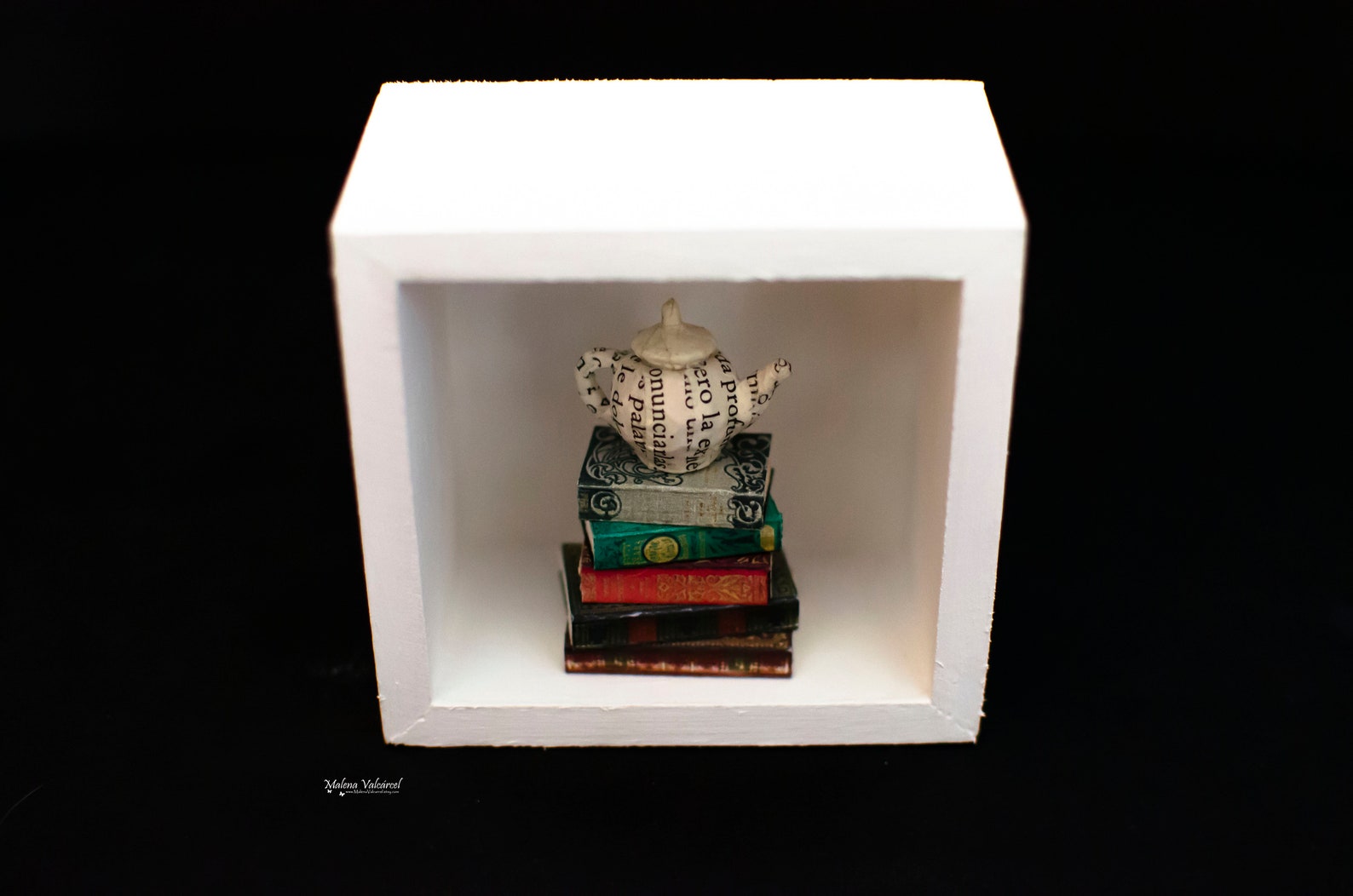 Diorama - A Tea and A Book - Miniatures - Paper Art - Etsy